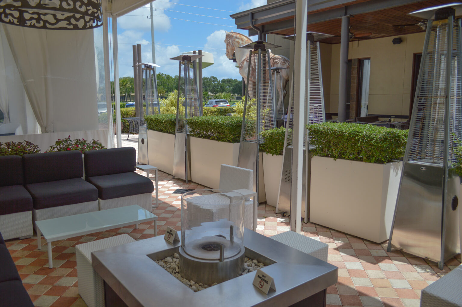 10 Fantastic Commercial Outdoor Design To Boost Business In No Time ...